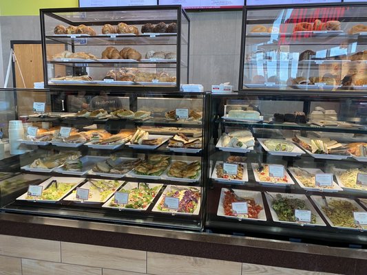 NATURE’S TABLE BISTRO - 72 Photos & 134 Reviews - 1 Airport Way ...