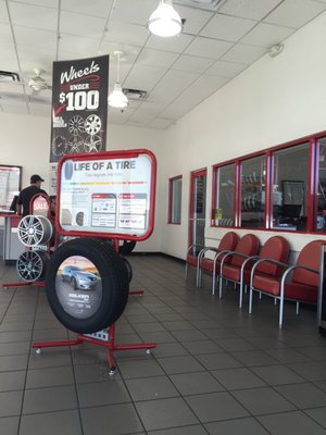 DISCOUNT TIRE - Updated October 2025 - 49 Photos & 140 Reviews - 2422 E ...