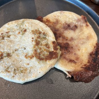 COMALITO - Updated July 2024 - 22 Photos - 3143 Middlefield Rd, Redwood ...