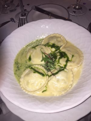 COSMOPOLITAN CLUB - Updated December 2025 - 122 E 66th St, New York ...