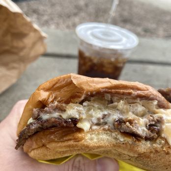 EAT CRISPY BURGER ENCINITAS - Updated December 2025 - 655 Photos & 850 ...