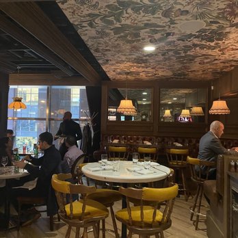 THE RABBIT HOLE - Updated April 2025 - 113 Photos & 51 Reviews - 21 ...