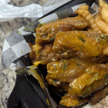 TRAP WINGZ ATL - Updated July 2025 - 58 Photos & 39 Reviews - 3004 ...