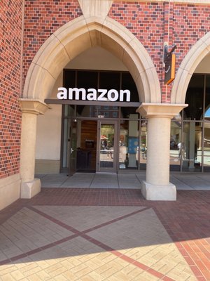 AMAZON HUB & LOCKERS AT USC - Updated January 2026 - 16 Photos & 29 ...