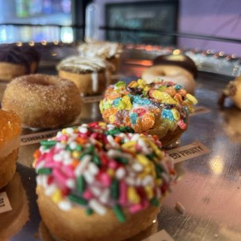 DONUT DISTILLERY - Updated September 2024 - 457 Photos & 255 Reviews ...