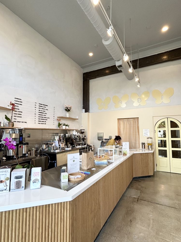 Nabi Cat Cafe, Santa Clara | Roadtrippers