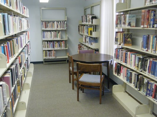 MAURY LOONTJENS MEMORIAL LIBRARY - Updated September 2025 - 17 Photos ...