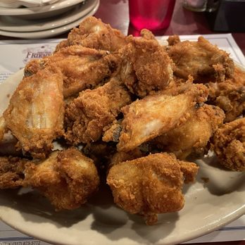 FRIENDLY TAVERN - Updated August 2025 - 404 Photos & 476 Reviews - 290 ...