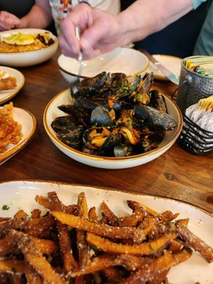 KITCHEN 519 - Updated December 2025 - 672 Photos & 645 Reviews - 200 E ...