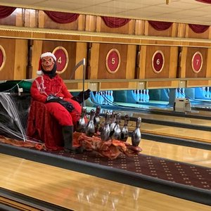 ARSENAL BOWLING LANES - 47 Photos & 154 Reviews - 212 44th St ...