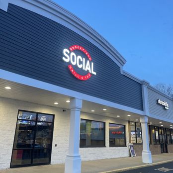 BROOKFIELD SOCIAL - Updated January 2026 - 71 Photos & 33 Real Reviews ...