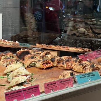 UNREGULAR PIZZA - Updated June 2025 - 640 Photos & 361 Reviews - 135 ...