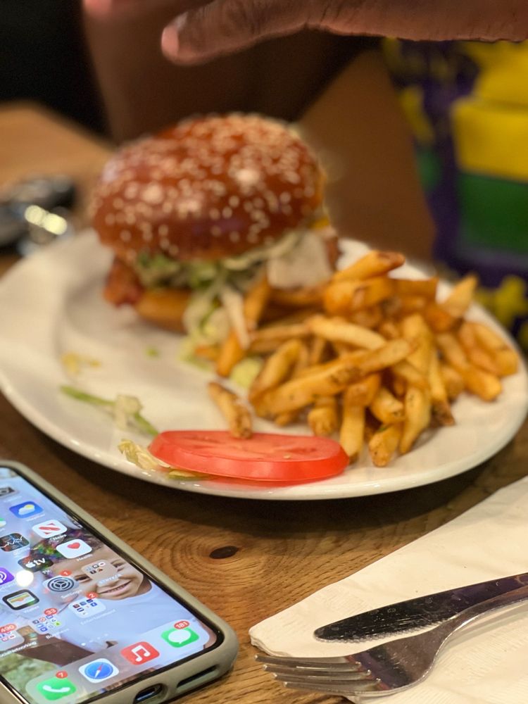 RUSTY BUCKET RESTAURANT & TAVERN - Updated December 2025 - 424 Photos ...