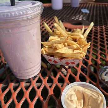 VICK’S BURGER SHACK - 161 Photos & 224 Reviews - 930 Stevens Ave Hwy 2 ...