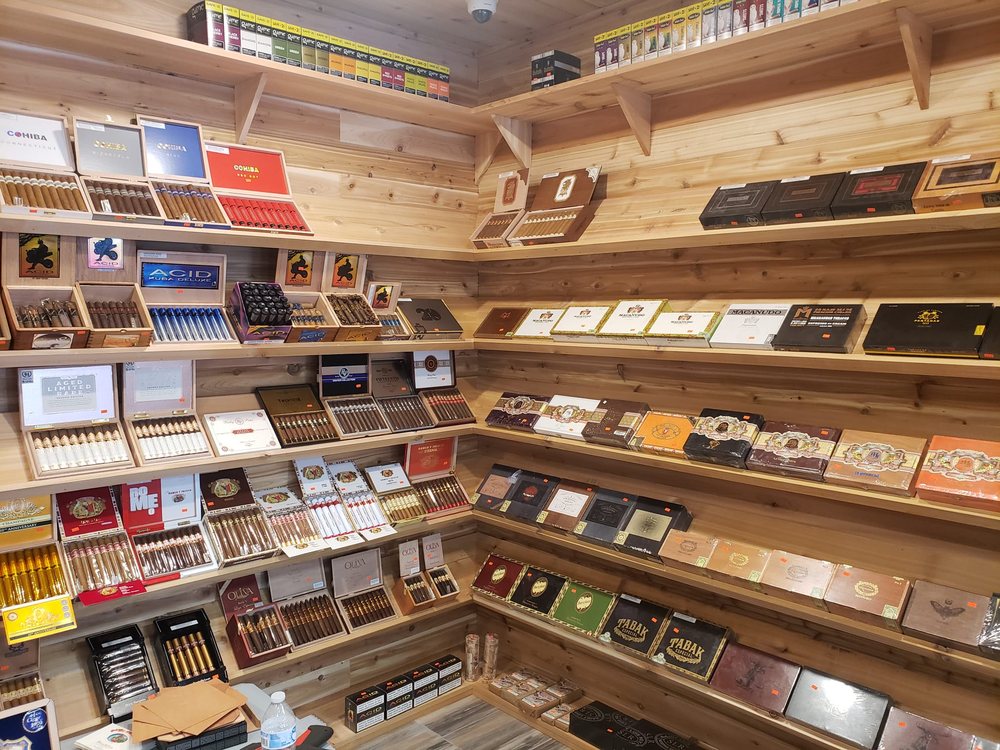 RAPIDS SMOKE SHOP - Updated January 2026 - 19 Photos - 4323 8th St S ...