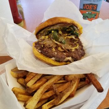 CHUNK’S BURGER - Updated August 2024 - 160 Photos & 187 Reviews - 411 ...