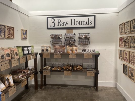 PAINTED TREE BOUTIQUE - Updated October 2025 - 20 Photos - 552 N ...