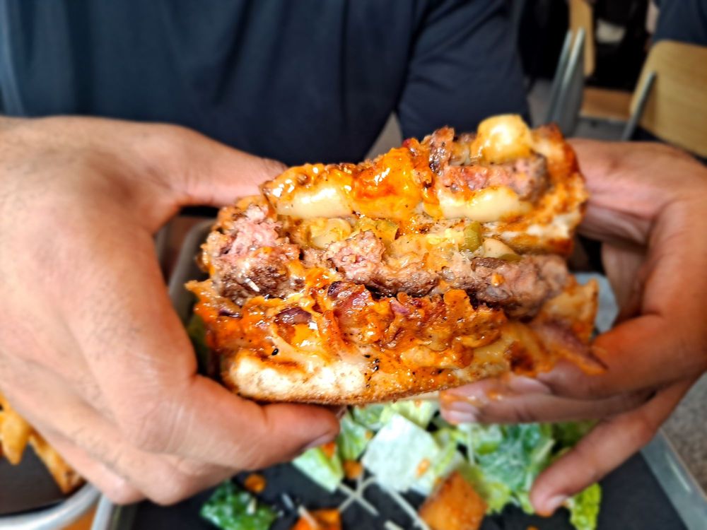 CHOMP KITCHEN AND DRINKS - Updated August 2024 - 296 Photos & 224 ...