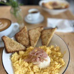 SUNDAY MOTOR CO CAFE - Updated December 2025 - 496 Photos & 211 Reviews ...