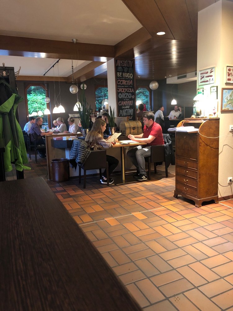 SPICY TAVERNE & GRILL - 43 Photos & 33 Reviews - Zeppelinstr. 140 ...