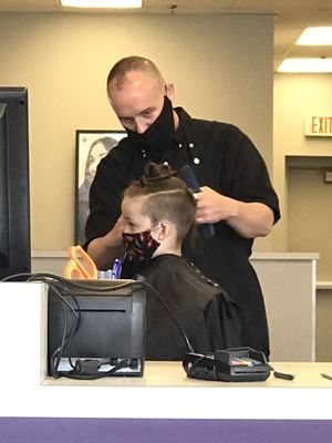 SUPERCUTS - Updated December 2025 - 15 Photos & 24 Reviews - 7548 ...