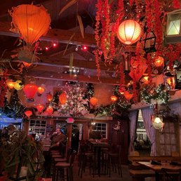 THE TREE HOUSE TAVERN & BISTRO - Updated July 2025 - 1859 Photos & 881 ...