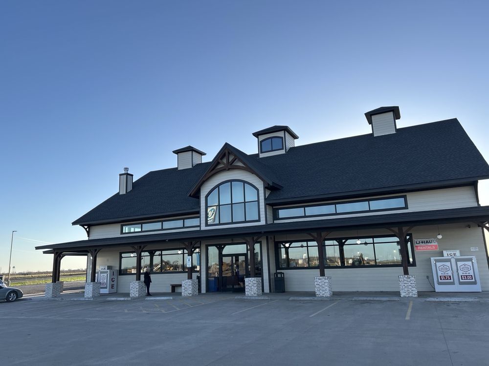 LONGHORN STATION - Updated October 2025 - 418 Heritage Pkwy, Axtell ...