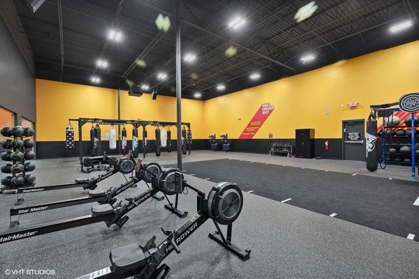 CRUNCH FITNESS - MARIETTA - Updated December 2025 - 27 Photos & 15 ...
