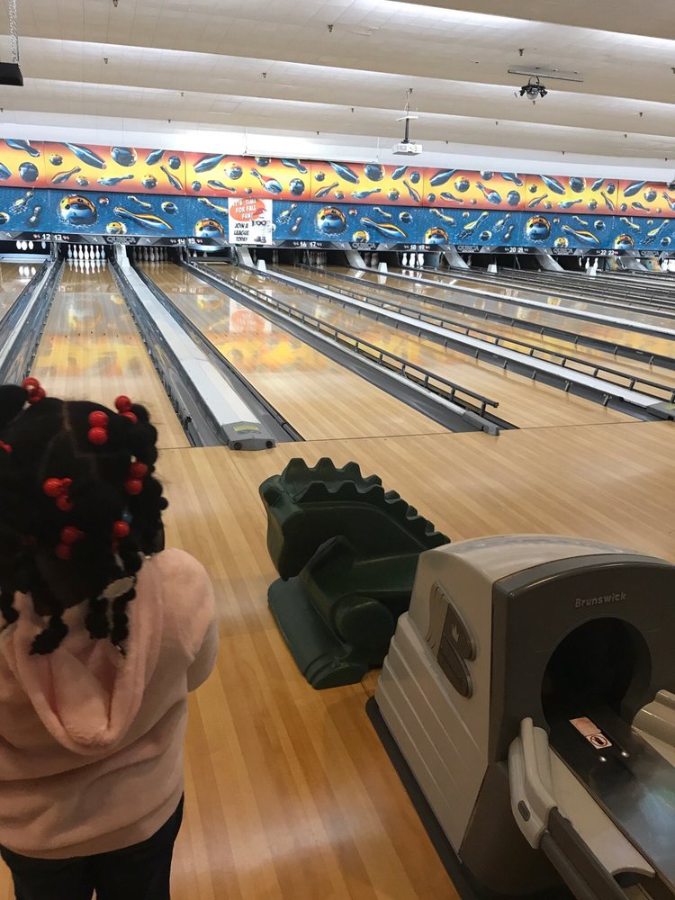 HANOVER LANES - 40 Photos & 62 Reviews - Bowling - 119 State Rd 10 ...