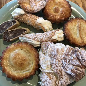 CARUSO’S PASTRY SHOPPE - 36 Photos & 26 Reviews - Bakeries - 707 ...