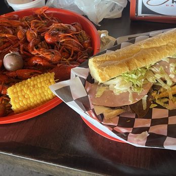 RUSTY HOOK BAR & GRILL - Updated December 2025 - 57 Photos & 40 Reviews ...