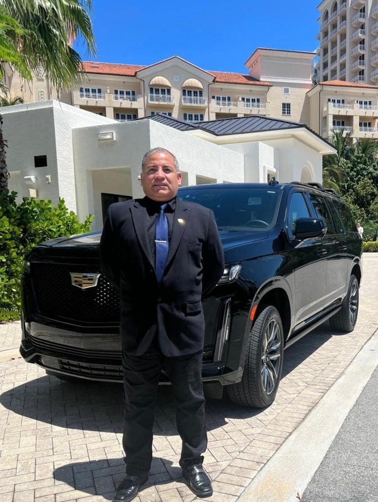 DELUXE SPACE LIMOUSINE - Updated October 2024 - Miami, Florida - Limos ...