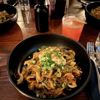 OTIS - Updated July 2024 - 935 Photos & 566 Reviews - 18 Harrison Pl ...