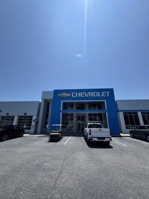 HENDRICK CHEVROLET - Updated December 2025 - 30 Photos - 100 Parkridge ...