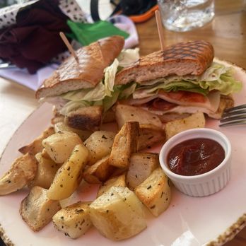 MAURO CAFE - Updated June 2025 - 250 Photos & 305 Reviews - 7469 ...