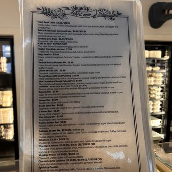 SHYNDIGZ - Updated March 2025 - 1142 Photos & 910 Reviews - 1912 W Cary ...