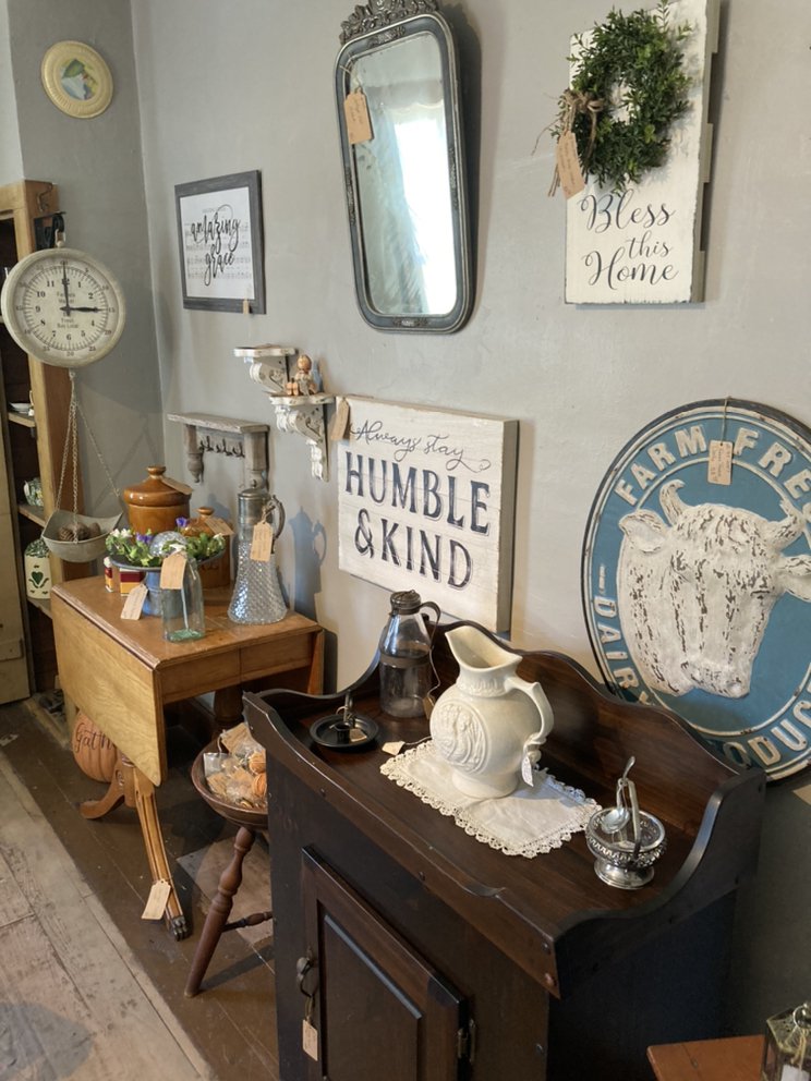 OLDE FARMHOUSE ANTIQUE COUNTRY STORE - Updated October 2025 - 22 Photos ...