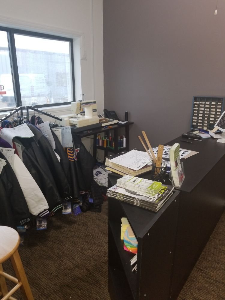 DECOSTA SPORTS & SCREEN PRINTING - Updated May 2024 - 20138 Roberts St ...