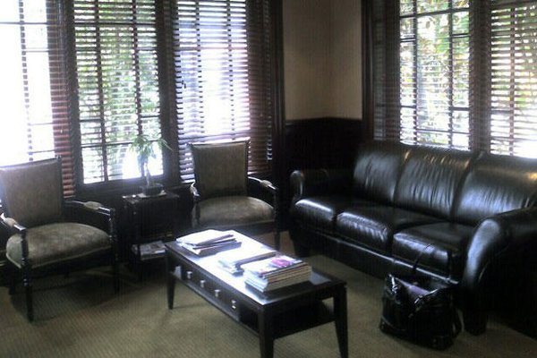 CHARLOTTE ANN RHEE MD - Updated October 2025 - 257 E Jericho Tpke ...