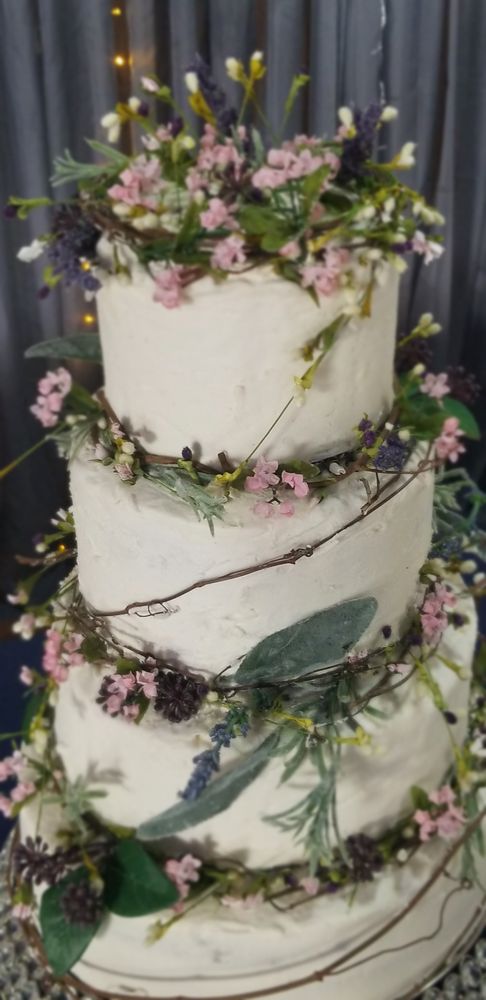 HOMETOWN BAKERY - Updated July 2024 - 13 Photos - 215 N Main St ...