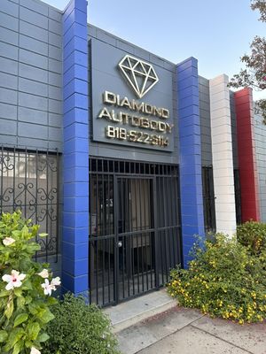 DIAMOND AUTO BODY AND MOTORSPORT - Updated October 2025 - 136 Photos ...