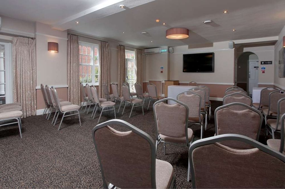 LION HOTEL - 22 Photos - 112 Bridge Street, Worksop, Nottinghamshire ...