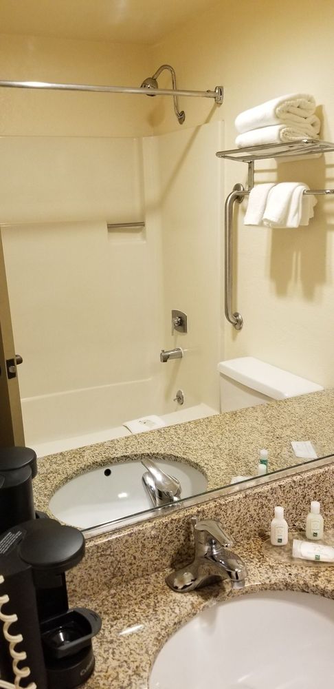 QUALITY INN & SUITES - Updated March 2025 - 59 Photos & 60 Reviews ...