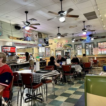 FLYING FISH - Updated December 2024 - 689 Photos & 584 Reviews - 105 S ...