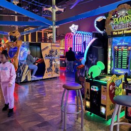 MAIN EVENT LOUISVILLE - Updated December 2025 - 305 Photos & 233 ...