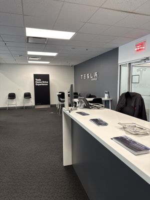 Tesla Tysons Corner Tyco Road