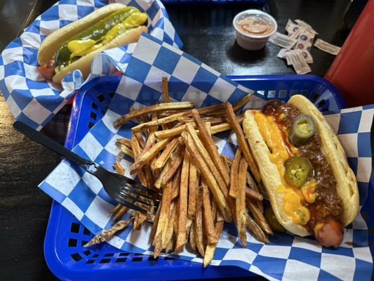 CHILL DOGS - Updated July 2025 - 41 Photos & 13 Reviews - 105 Oakley Dr ...