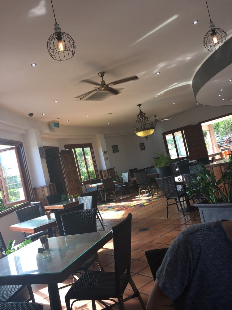 CAFE TARA - 988 Waterworks Rd, The Gap Queensland, Australia ...