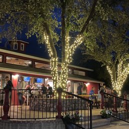 BARNYARD CRAFTHOUSE & EATERY - Updated May 2025 - 381 Photos & 441 ...