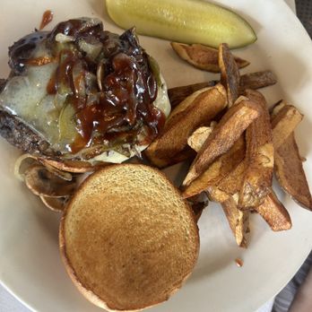 PRIME 82 - Updated January 2026 - 60 Photos & 132 Reviews - 181 W Town ...